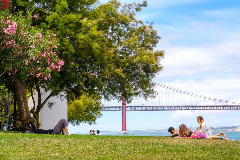 Almada na Rota do Turismo Industrial - IN Corporate