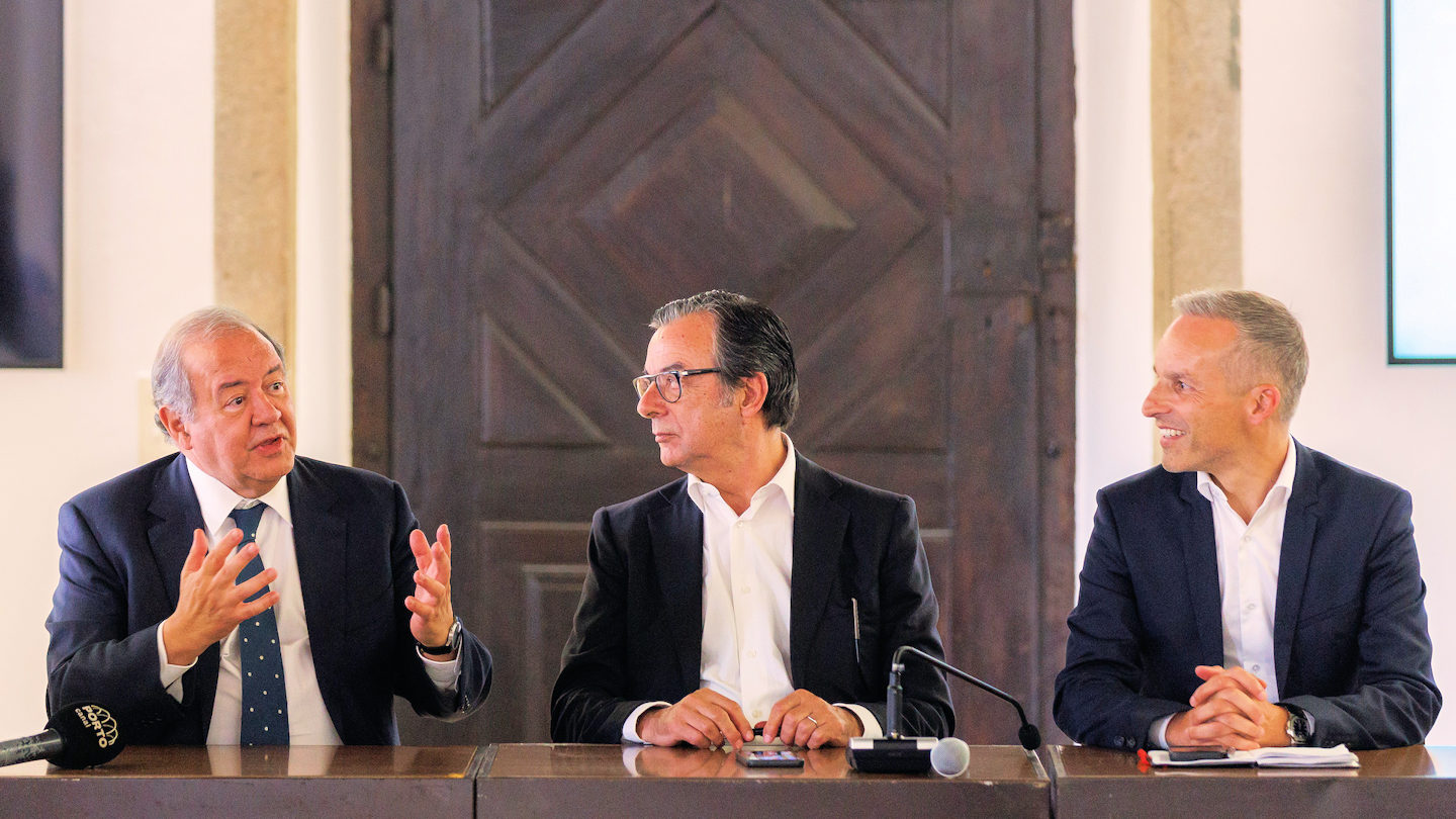 Alteração de mentalidades “minifúndio” e impulso à cooperação como ...