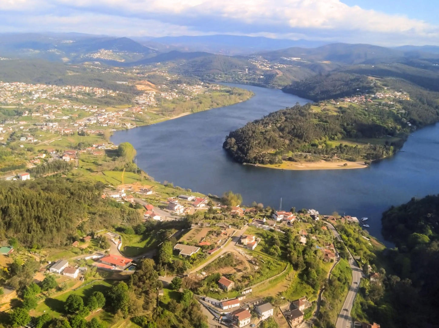 Descubra Melres e Medas pela EN 108 - IN Corporate